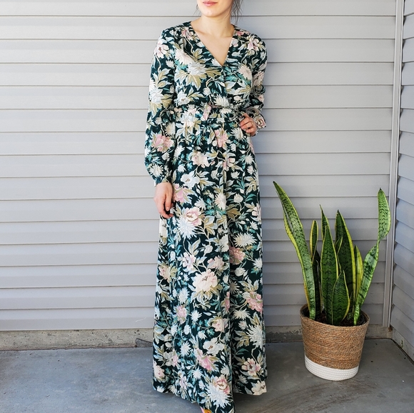 Aakaa | Dresses | Aakaa Green Floral Maxi Dress | Poshmark